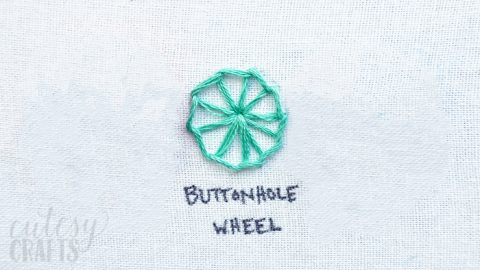 How to Make a Buttonhole Wheel - Cutesy Crafts