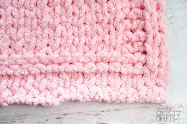 How to Make a Loop Yarn Baby Blanket - Cutesy Crafts