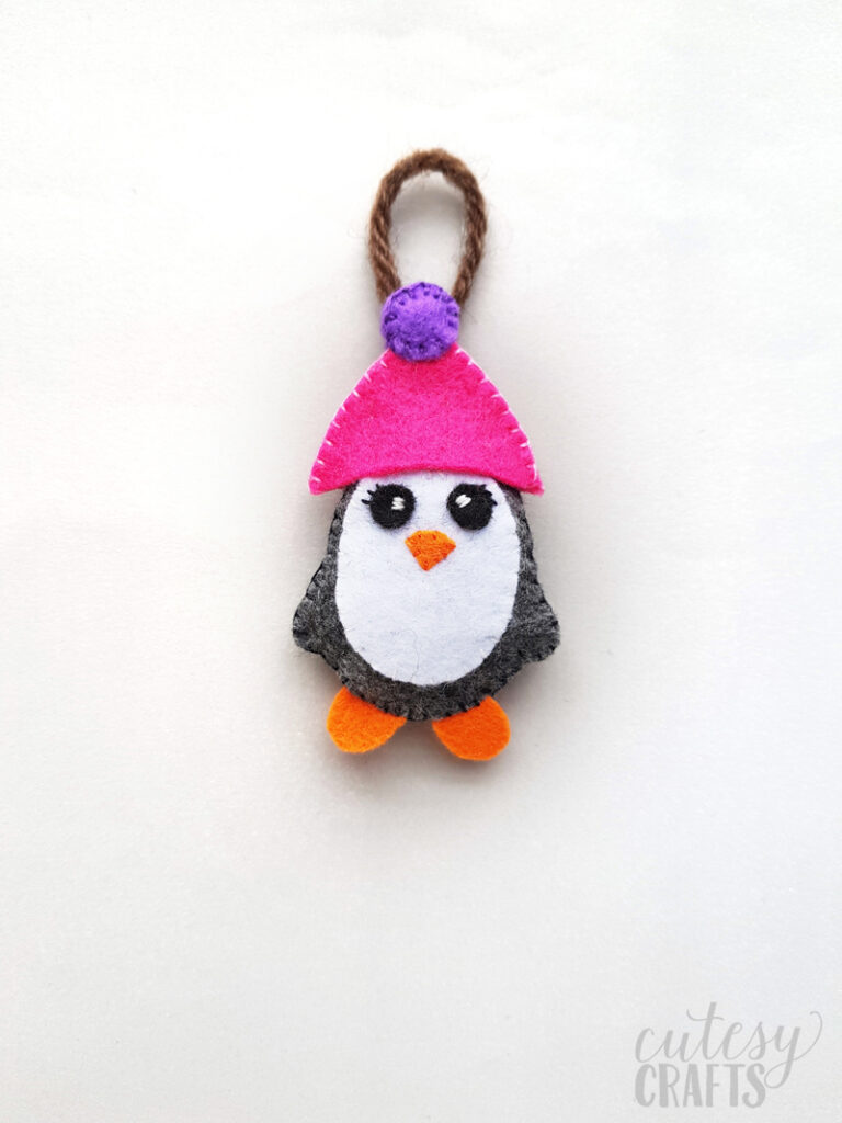 Felt Penguin Christmas Ornament with Free Pattern - Cutesy Crafts