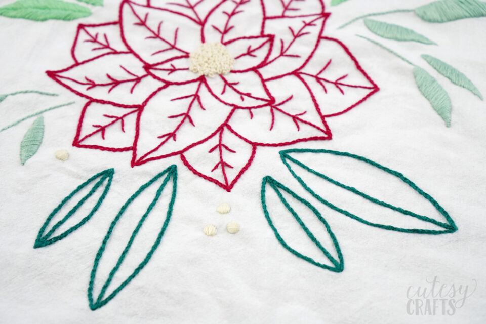 Poinsettia Embroidery Pattern - Cutesy Crafts