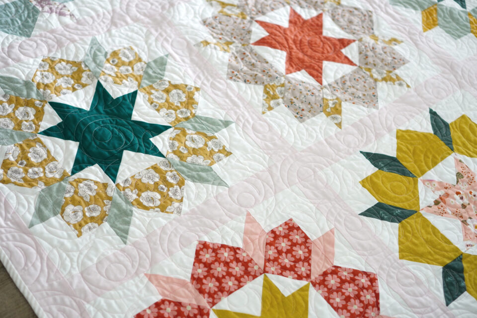 Swoon Sixteen Quilt - Cutesy Crafts